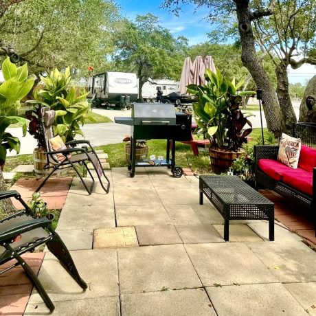 Photo Gallery of Salt Water Flats RV Park in South Rockport, TX